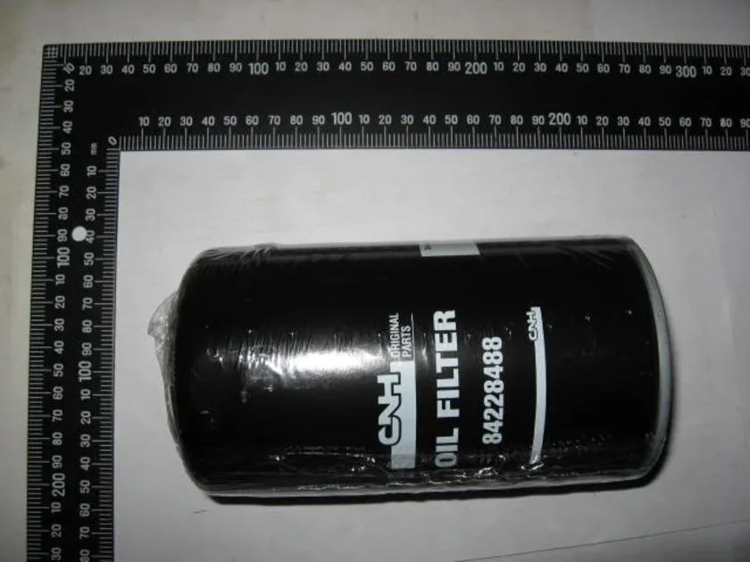 Фильтр масляный двигателя 84228488 на Погрузчики телескопические DIECI ...
