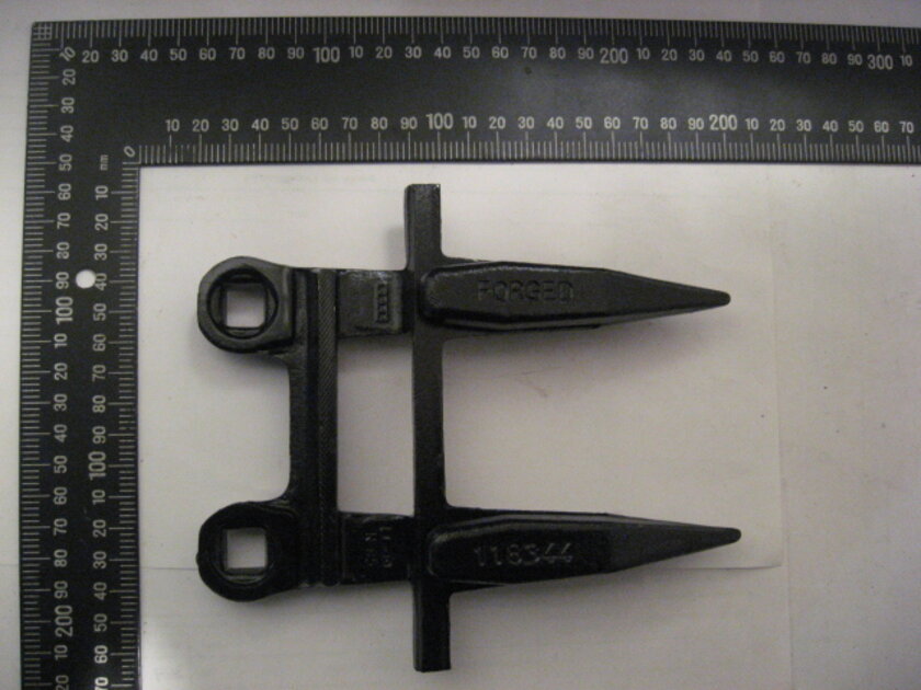 Палец противорежущий двойной 118344